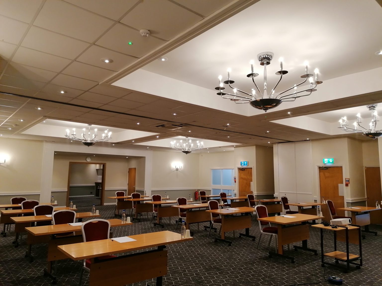 The Meeting Room Set-up Style Guide! - Findmeaconference Blog