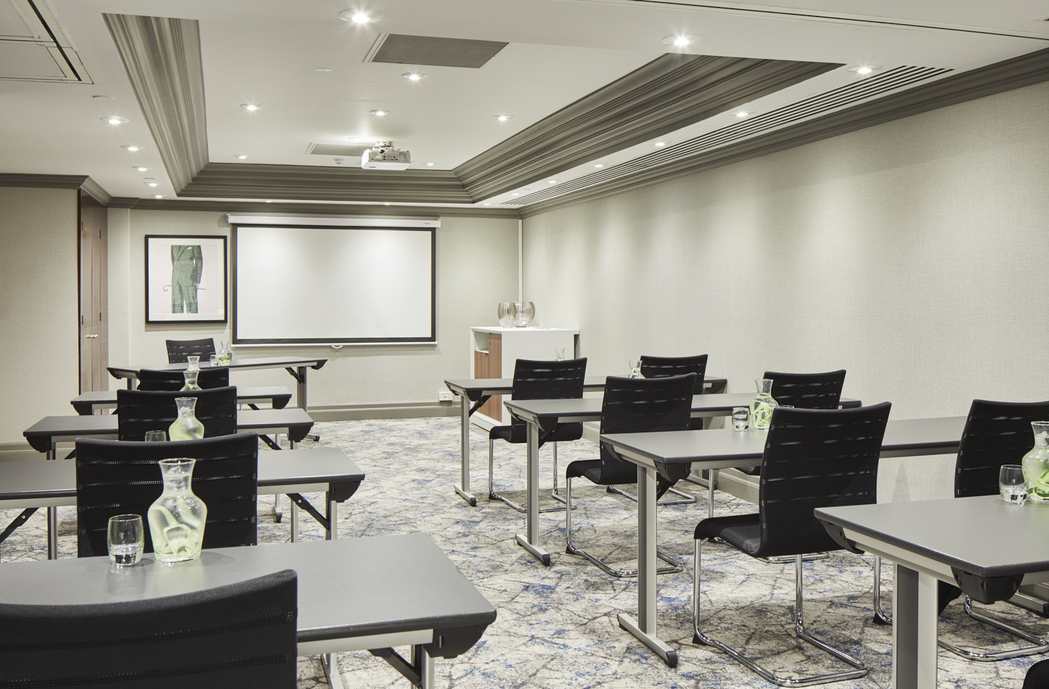 The Meeting Room Set-up Style Guide! - Findmeaconference Blog